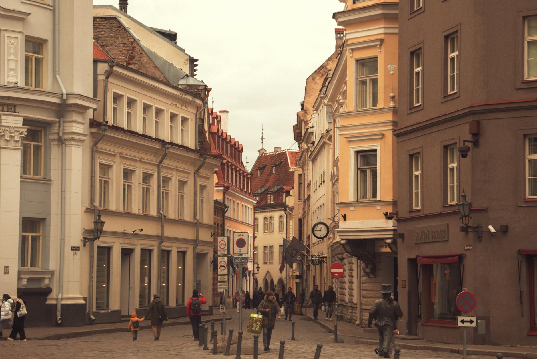 Baltic Culture: Exploring Traditions and Heritage - Alorix